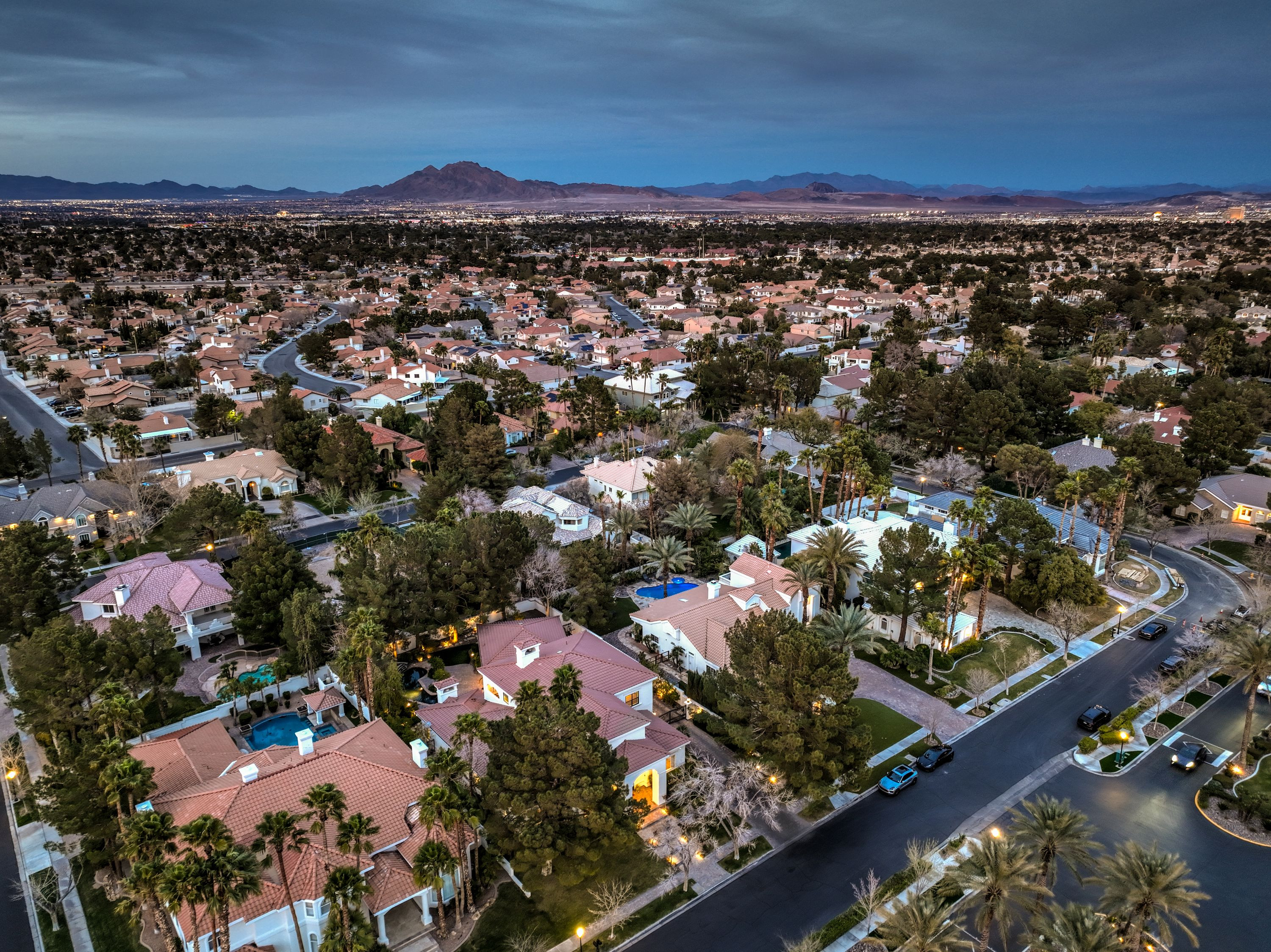 2335 Prometheus Court, Henderson, NV 89074 | Neon Sun Photography | Tour