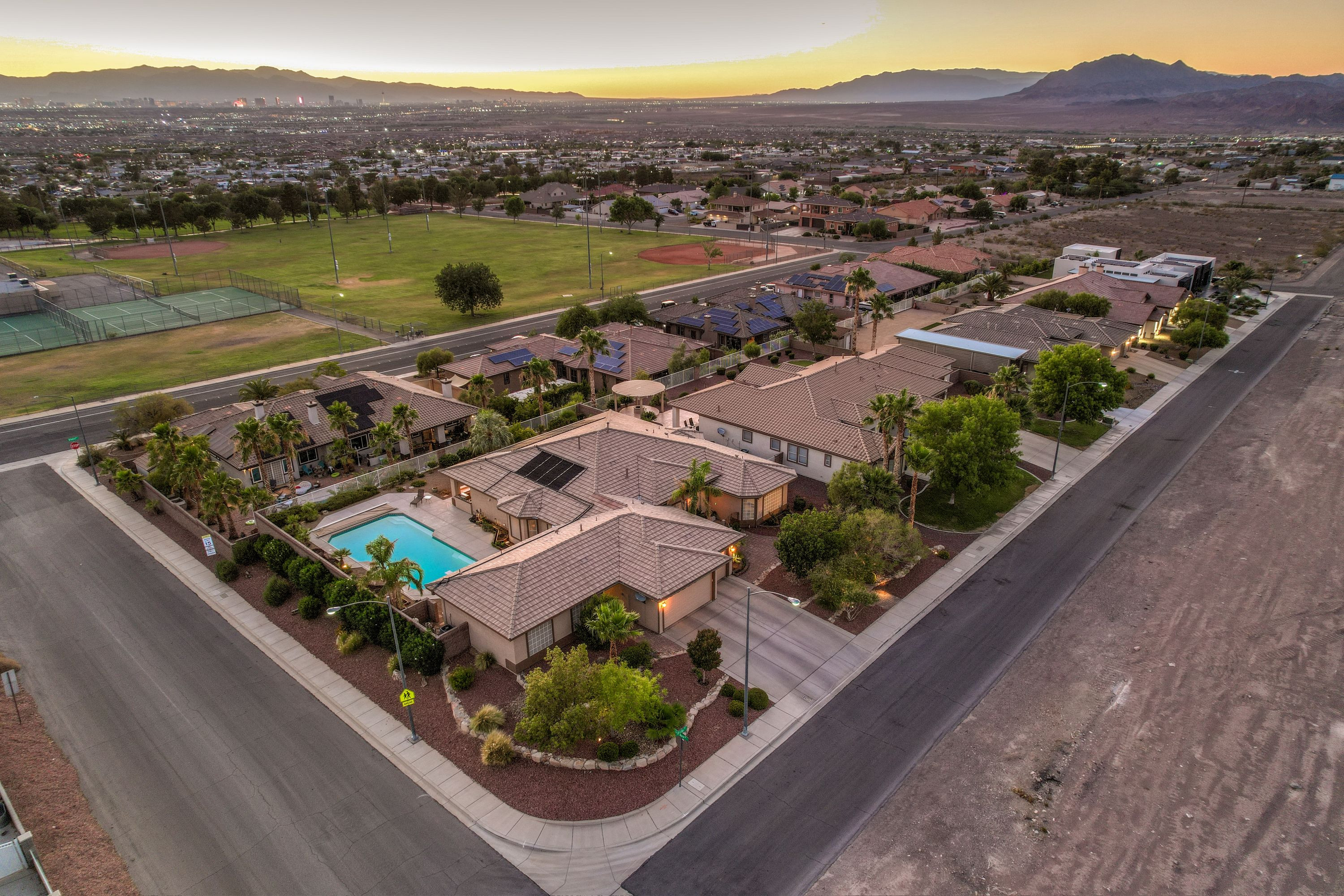 324 Fife Street, Henderson, NV 89015 | Neon Sun Photography | Tour