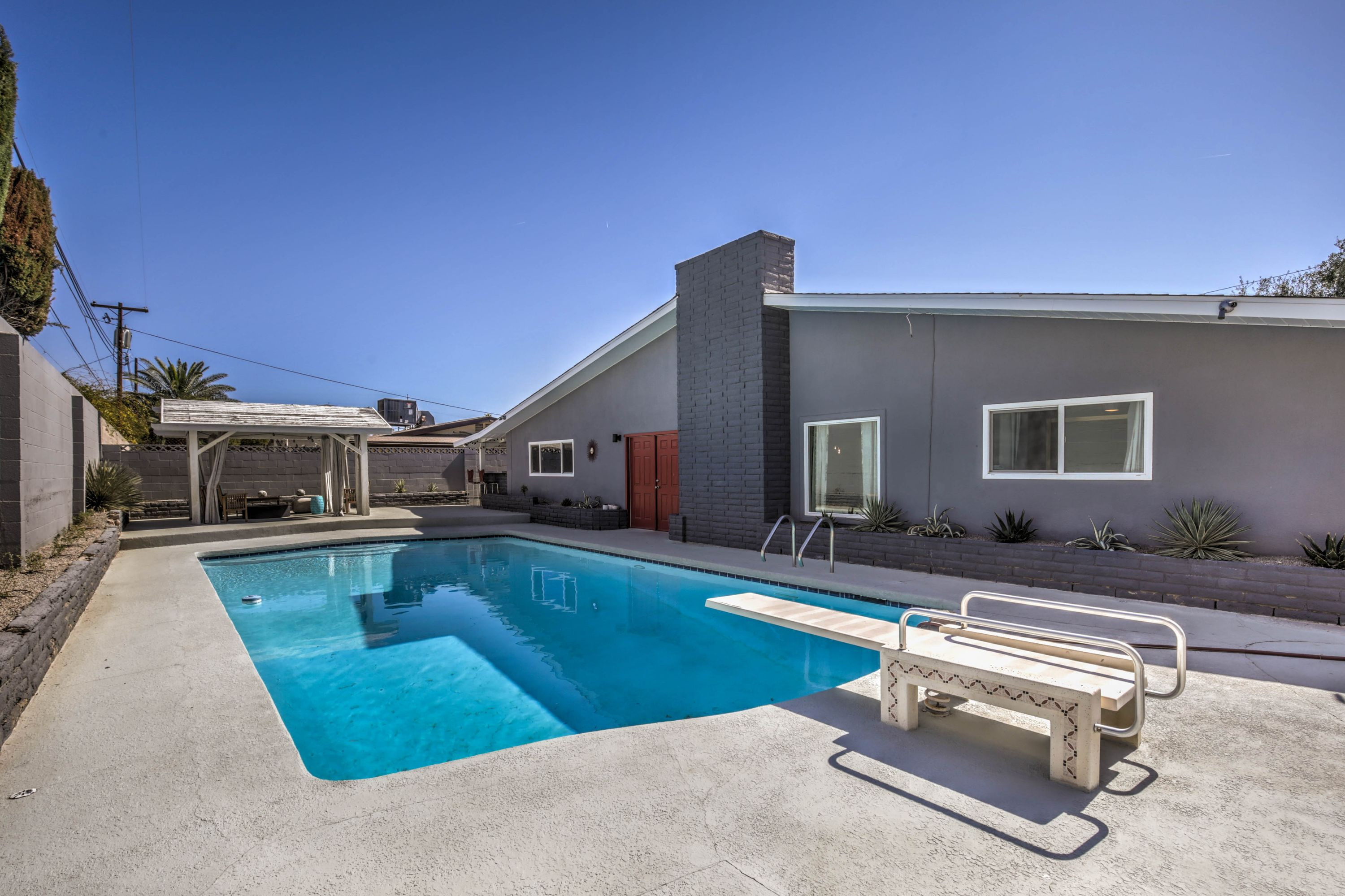 1680 Silver Mesa Way, Las Vegas, NV 89169 | Neon Sun Photography | Tour