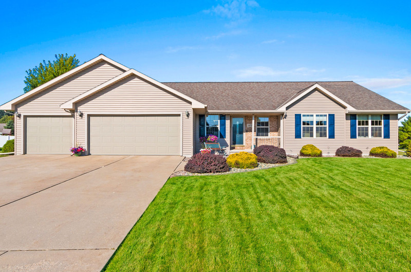 1673 Meadows Lane, Luxemburg, WI 54217 | Badger Skytography | Tour