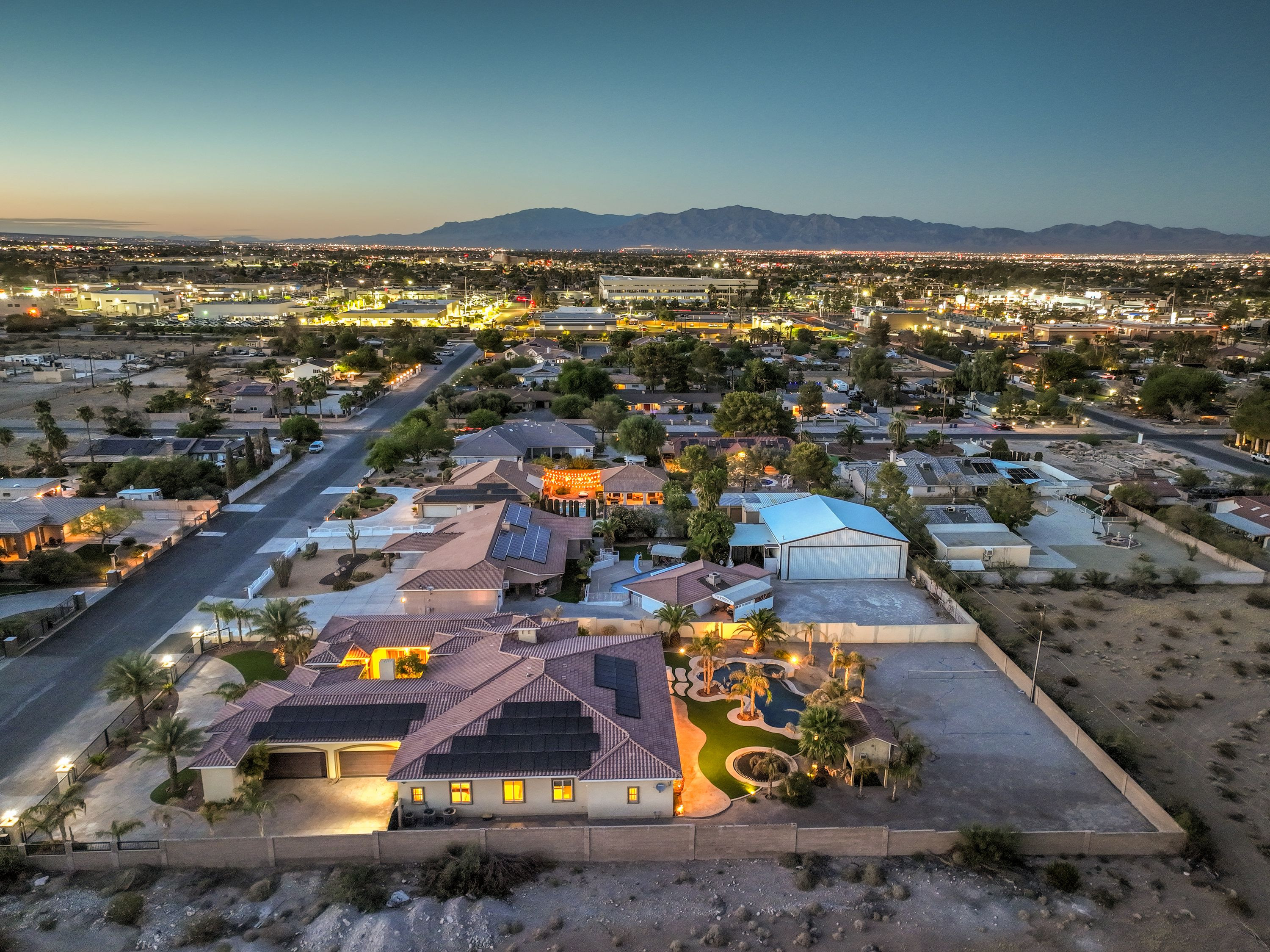 2780 El Camino Road, Las Vegas, NV 89146 | Neon Sun Photography | Tour